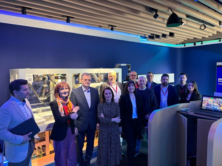 Kommission besucht das Digital Experience Lab